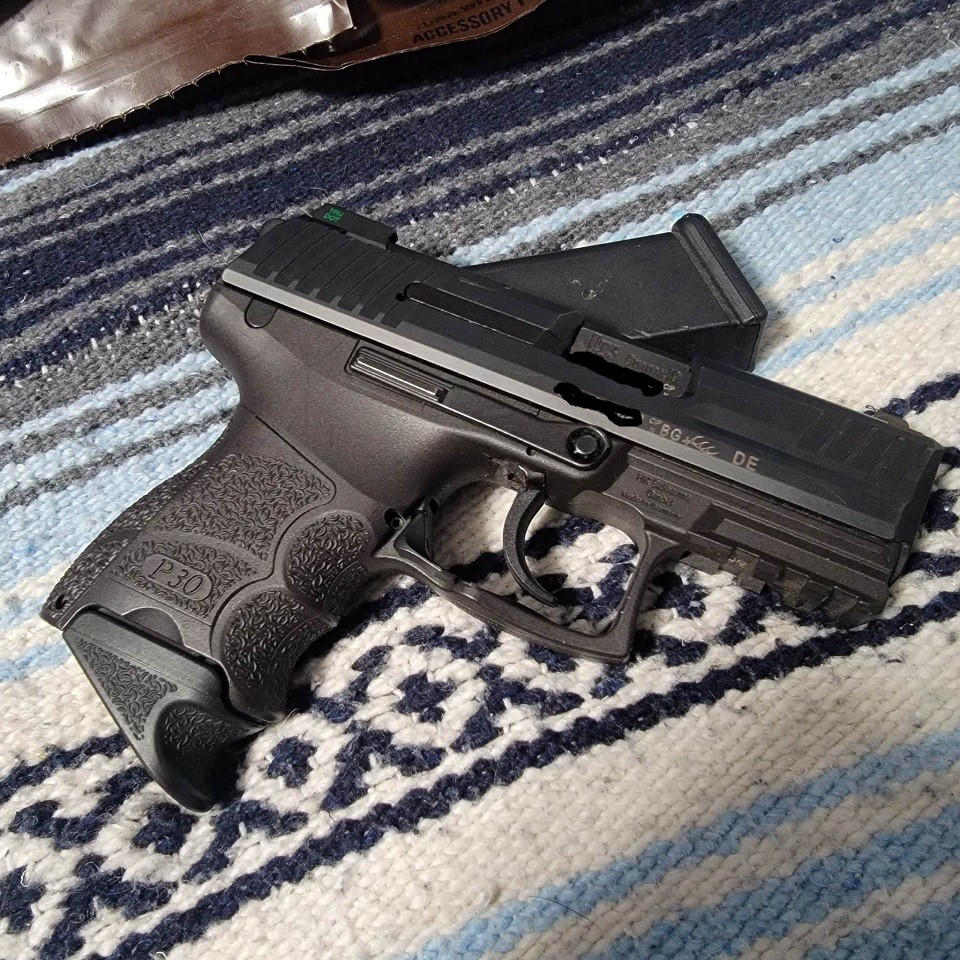 WTS: - AK Drums, FAL stuff, Surefire & Streamlight weapon lights, rare ...